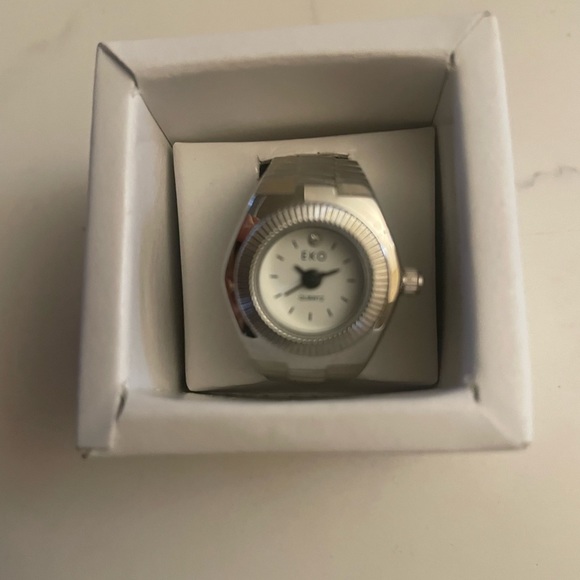 Accessories | New Silver Finger Quartz Ring Watch With Silver Stretch ...